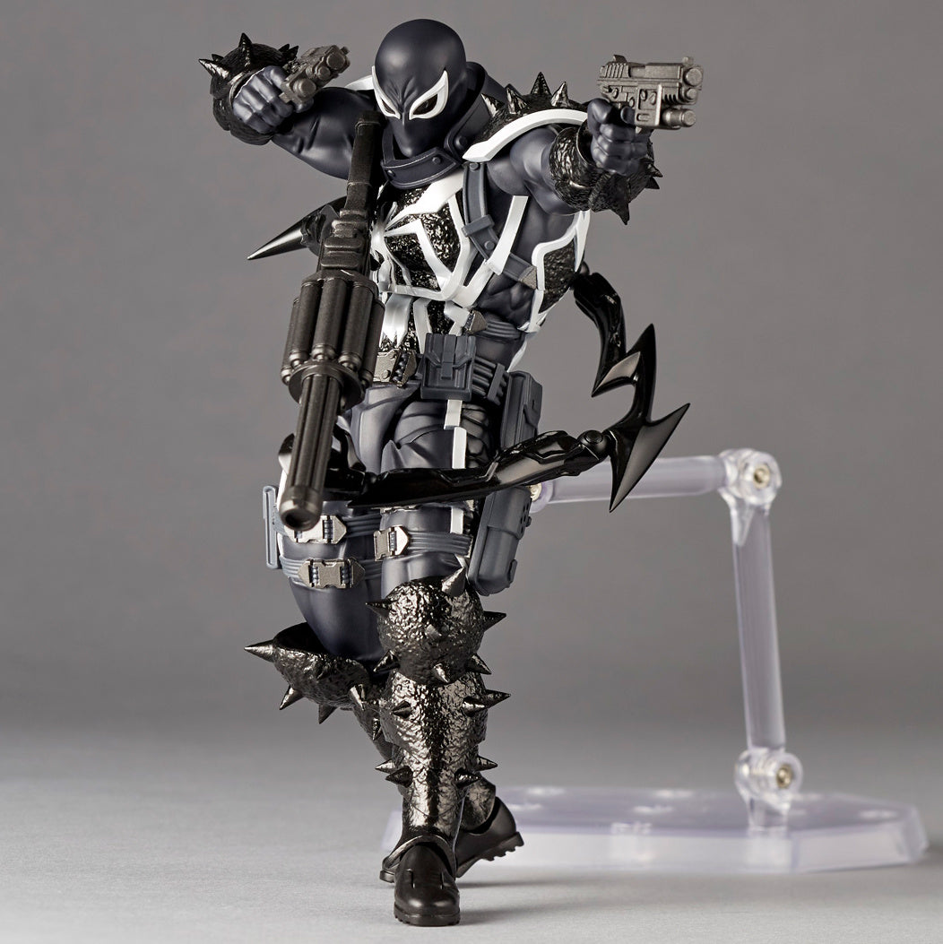 Agent Venom Revoltech Amazing Yamaguchi – Kaiju Studios